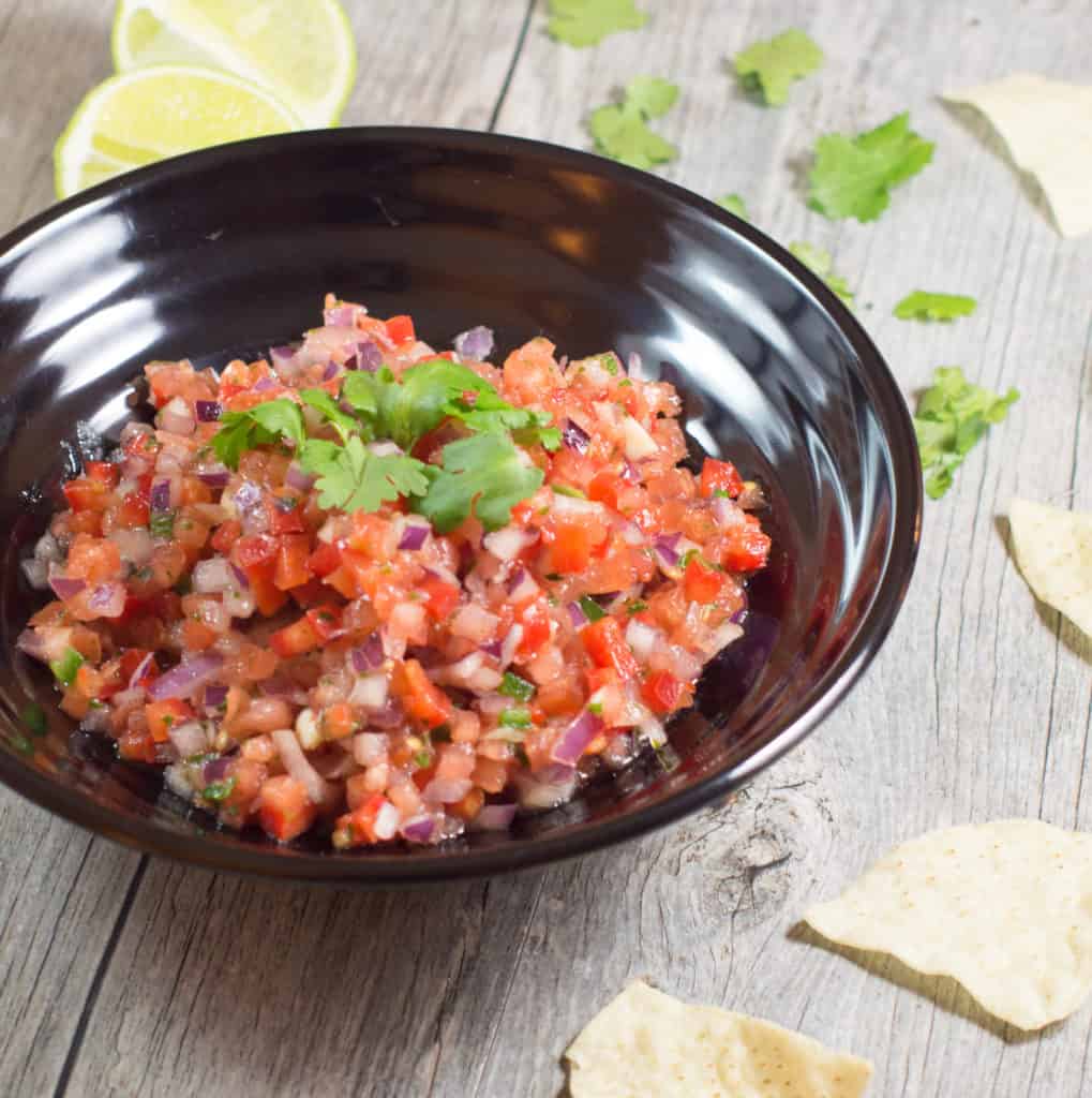 Easy Homemade Salsa Recipe [Vegan] - Watch Learn Eat