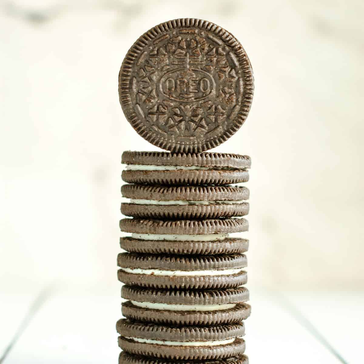 Are Oreos Vegan? Try these Alternatives Instead